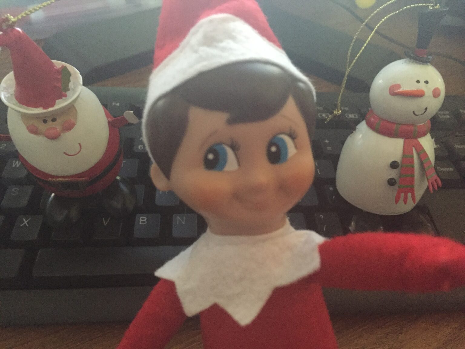 Easy Classroom Elf on the Shelf: Tips, Tricks, and Ideas - Managing ...